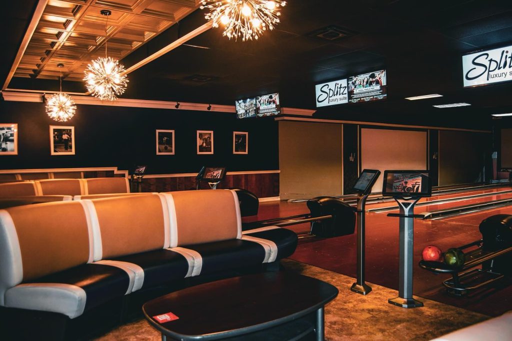 Luxury Suite - Laurel Lanes
